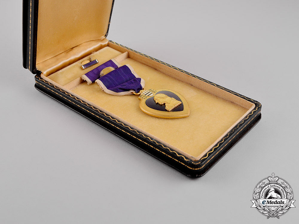 United States. A Purple Heart To Sergeant Kenneth Dwight Hartley, Kia ...