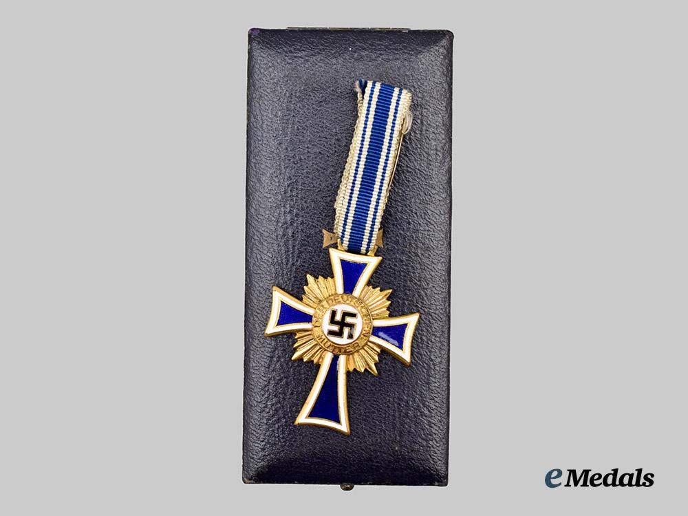 Germany, Third Reich. An Honour Cross of the German Mother, Gold Grade ...