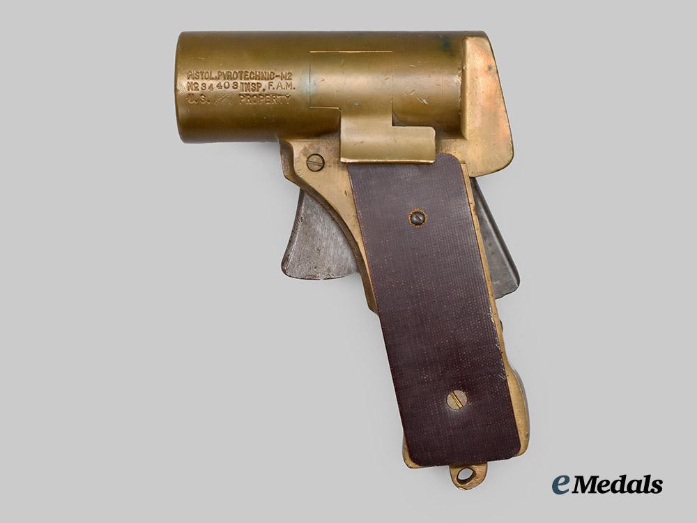 United States. An M2 Muzzle Loading Flare Pistol – eMedals