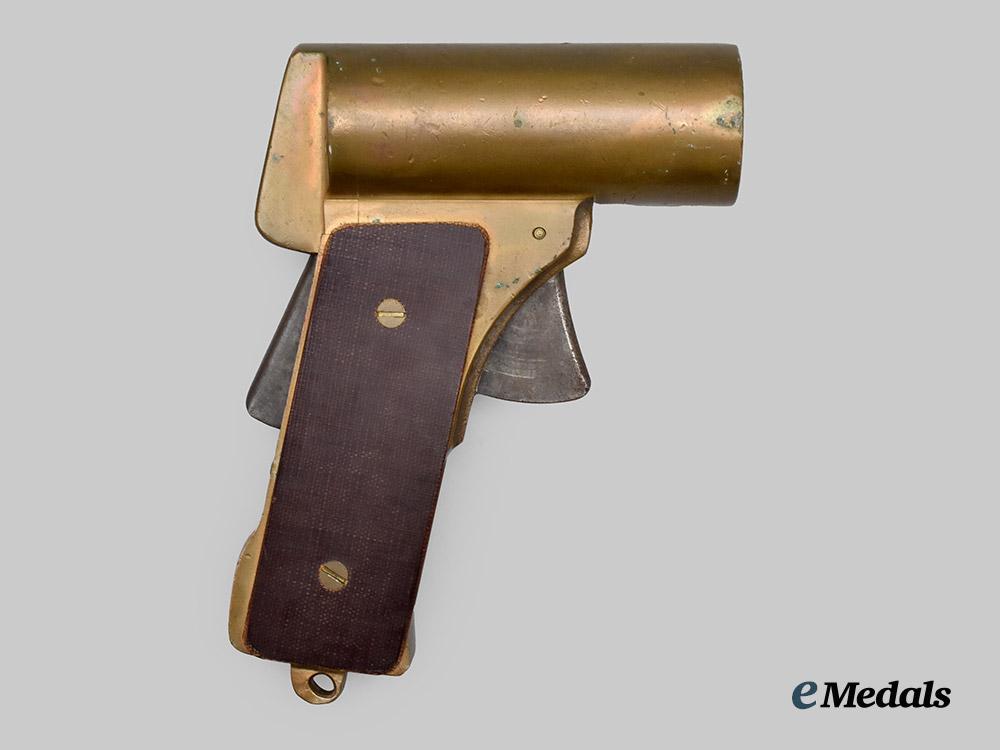 United States. An M2 Muzzle Loading Flare Pistol – eMedals