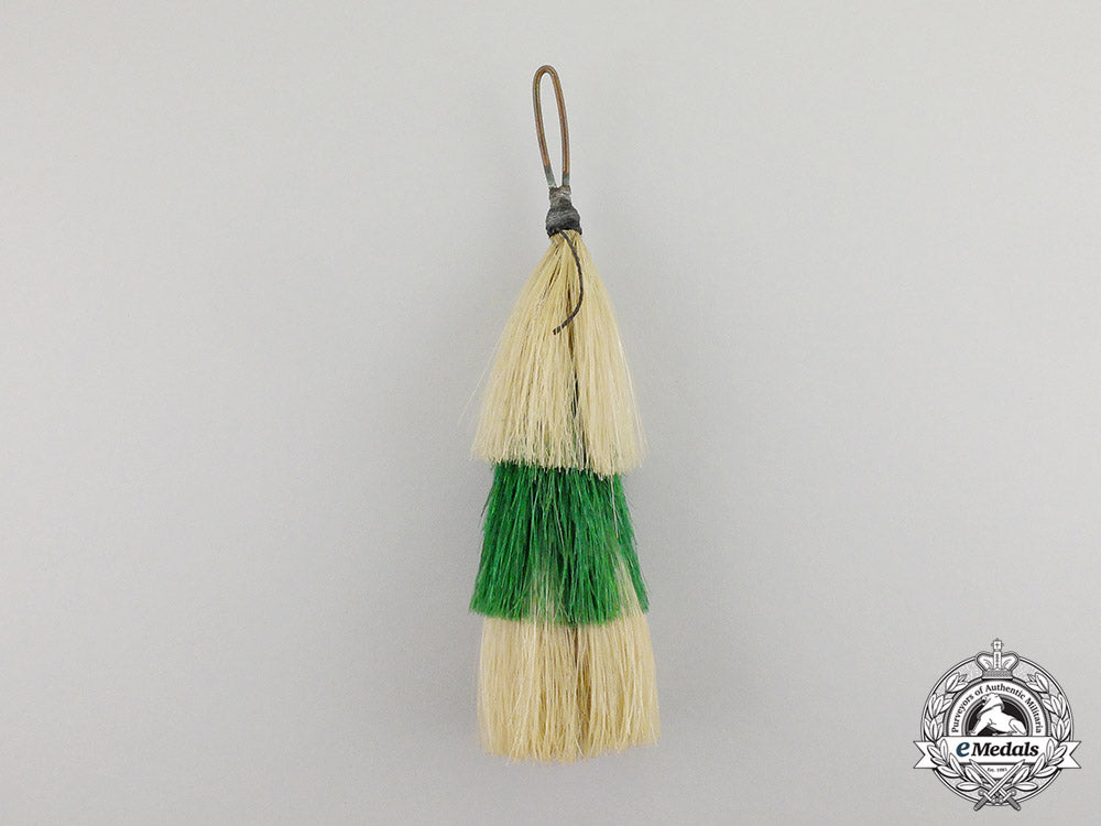 Great Britain. A Welsh Guards Other Ranks Busby Plume (Aka Hackle ...