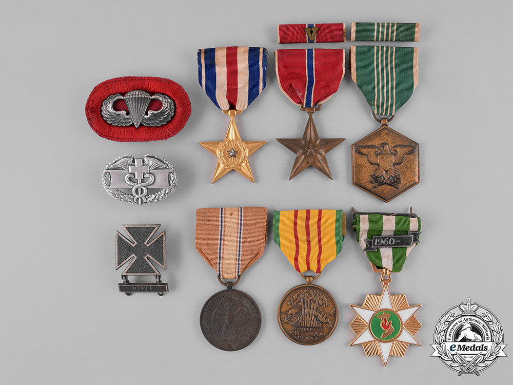 United States. A Tam Ky Bronze & Silver Star Group To Airborne Medic ...