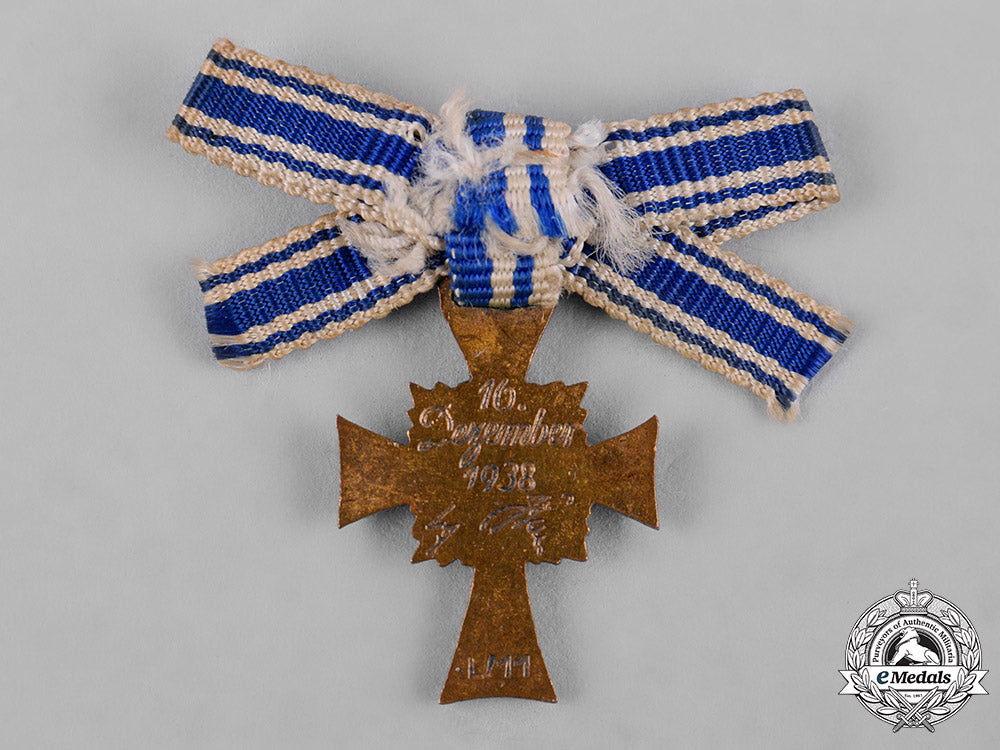 Germany, Third Reich. An Honour Cross Of The German Mother, Bronze Gra ...