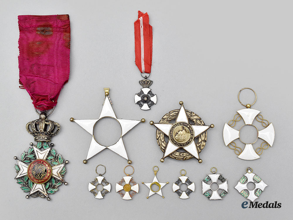 International. A Lot Of Nine Assorted Medal And Award Parts – eMedals