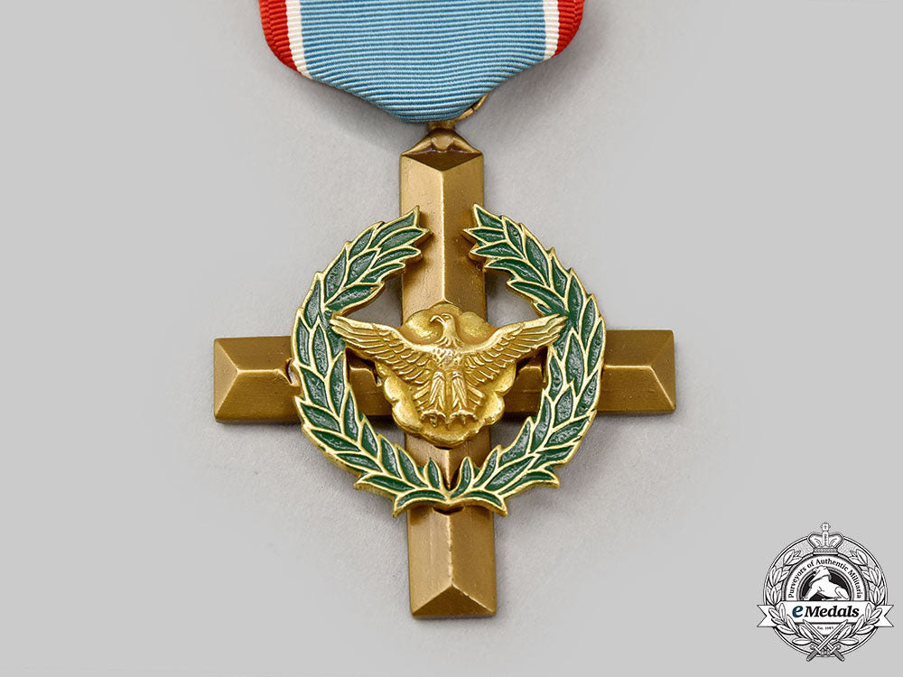 United States. An Air Force Cross, Boxed – eMedals