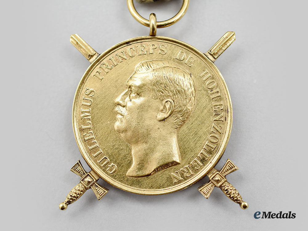 Hohenzollern, Dynasty. A Rare Prototype Bene Merenti Medal In Gold Wit ...