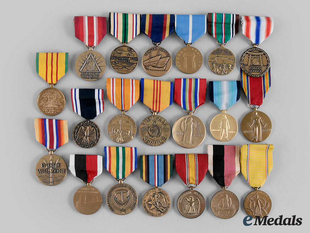 United States. A Lot Of Twenty Campaign And Service Medals – eMedals