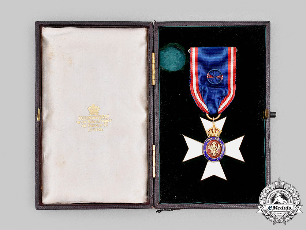 United Kingdom. A Royal Victorian Order, Lieutenant (Lvo) In Case By C ...