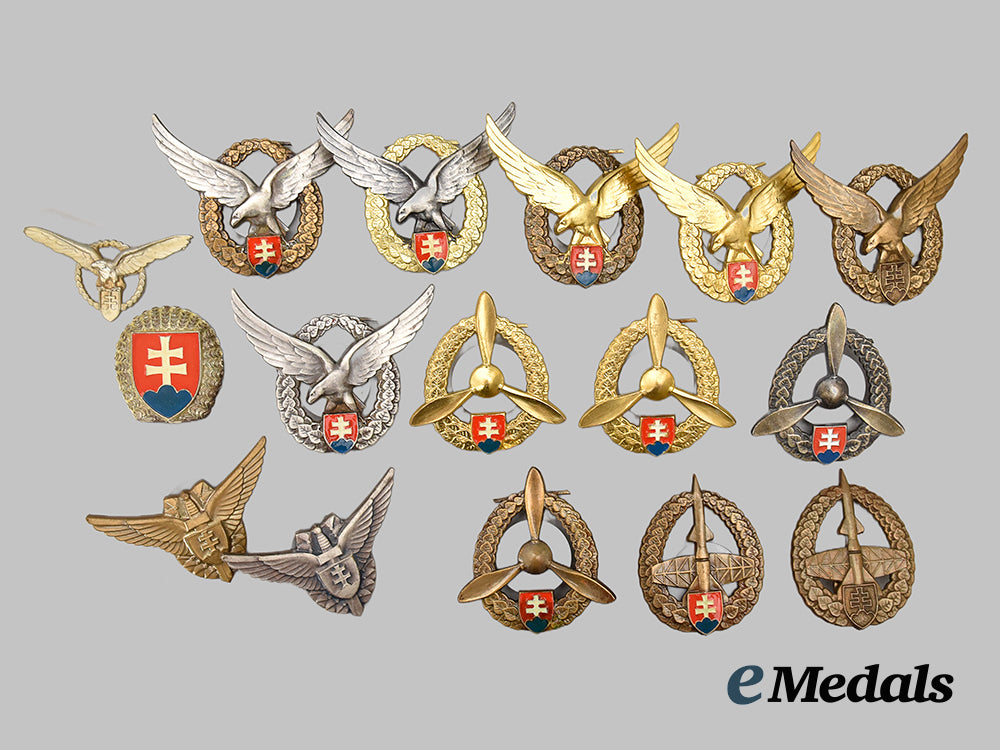 Slovakia, Republic. A Lot Of Sixteen Slovak Air Force Badges – eMedals