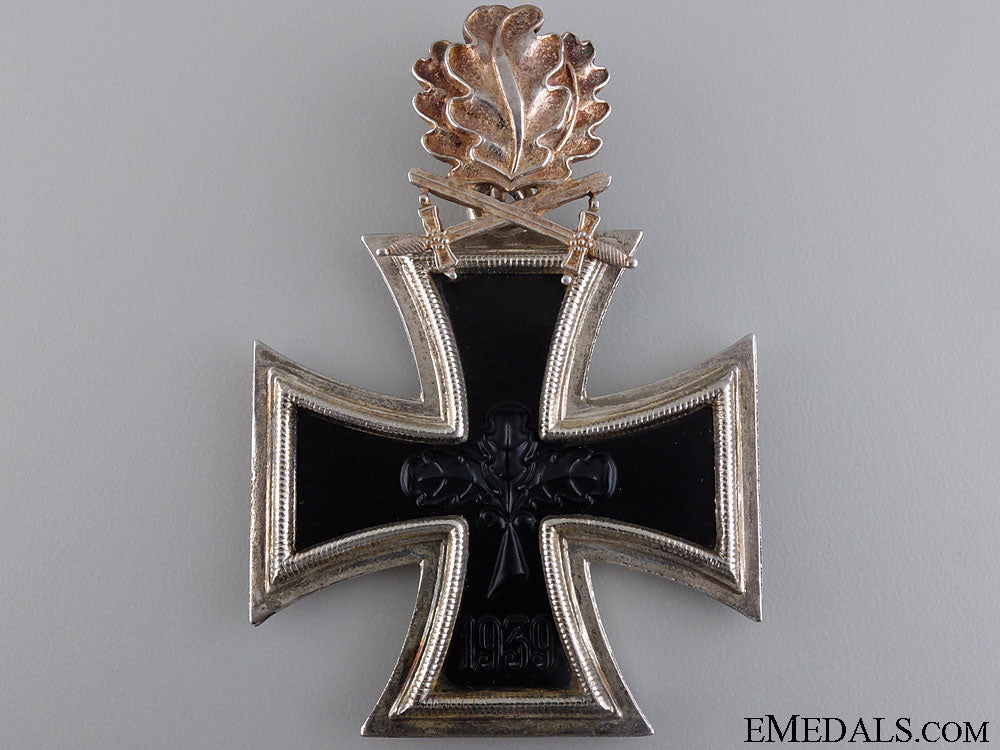 A 1957 Knight's Cross Of The Iron Cross With Swords/Oakleaves – eMedals