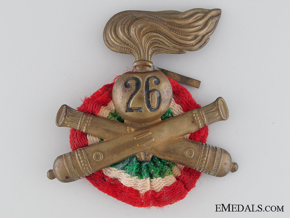 Wwii 26Th Artillery Division Pith Helmet Insignia – eMedals